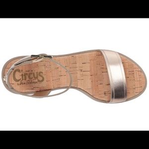 Circus by Sam Edelman | Shoes | Circus Sam Edelman Gold Strapy Sandal ...